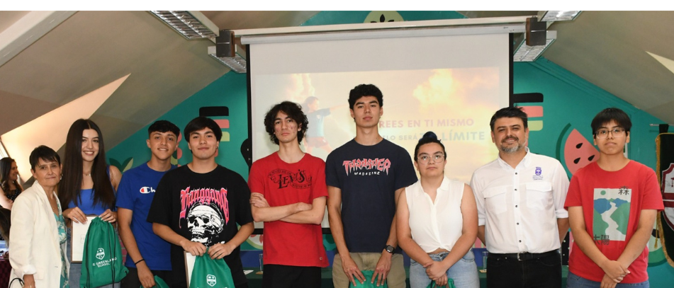 Alcalde de Estación Central participa en actividad de nuestra Promoción 2023 - The Greenland School